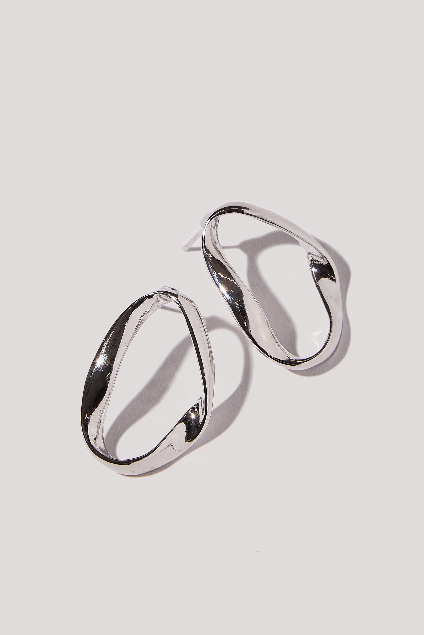 Wavy Oval Earrings | North Beach